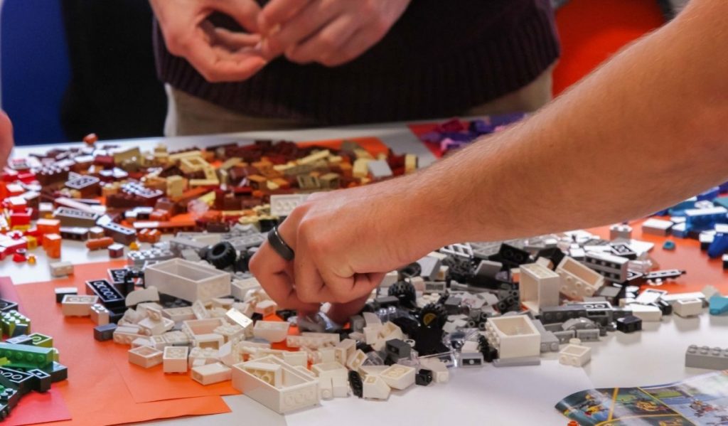 Lego for scrum : apprendre une méthode agile de manière ludique à ...